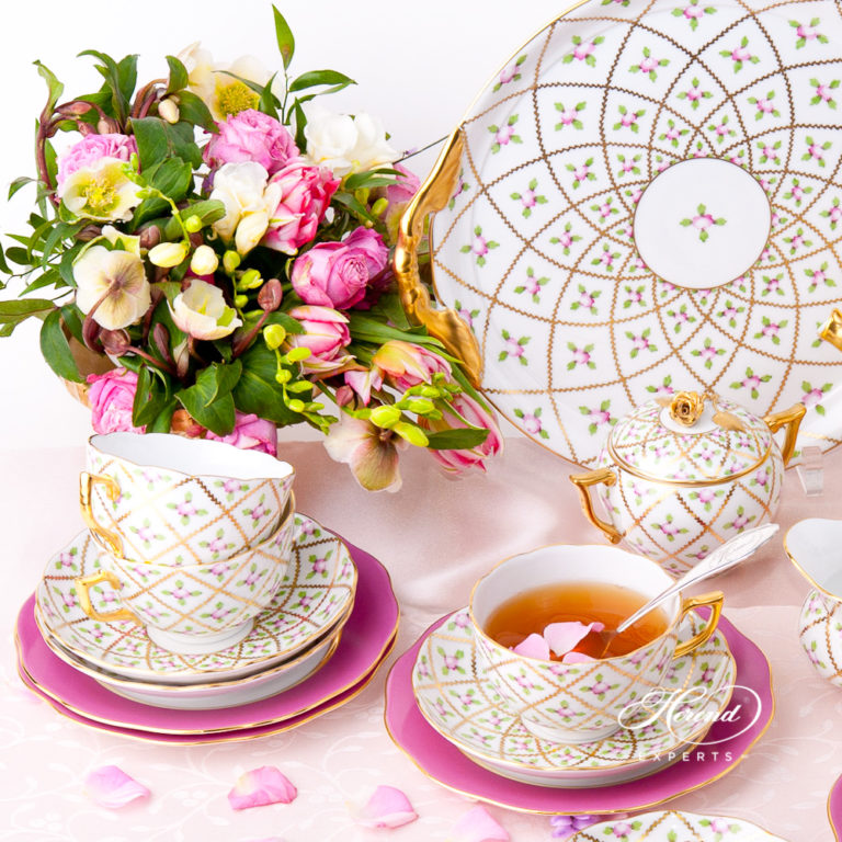 Cake Plate w. Handles - Sevres Roses - Herend Experts